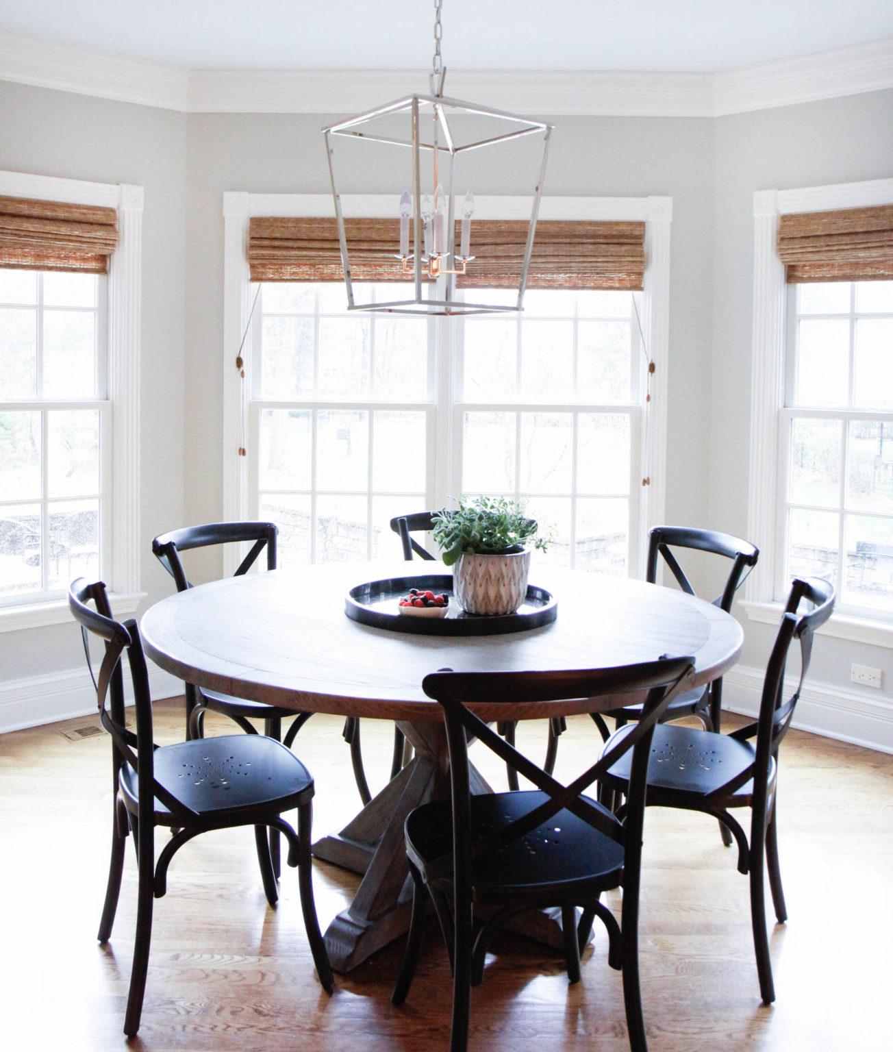 P&O Tips: Lighting above a Table - Park and Oak Interior Design