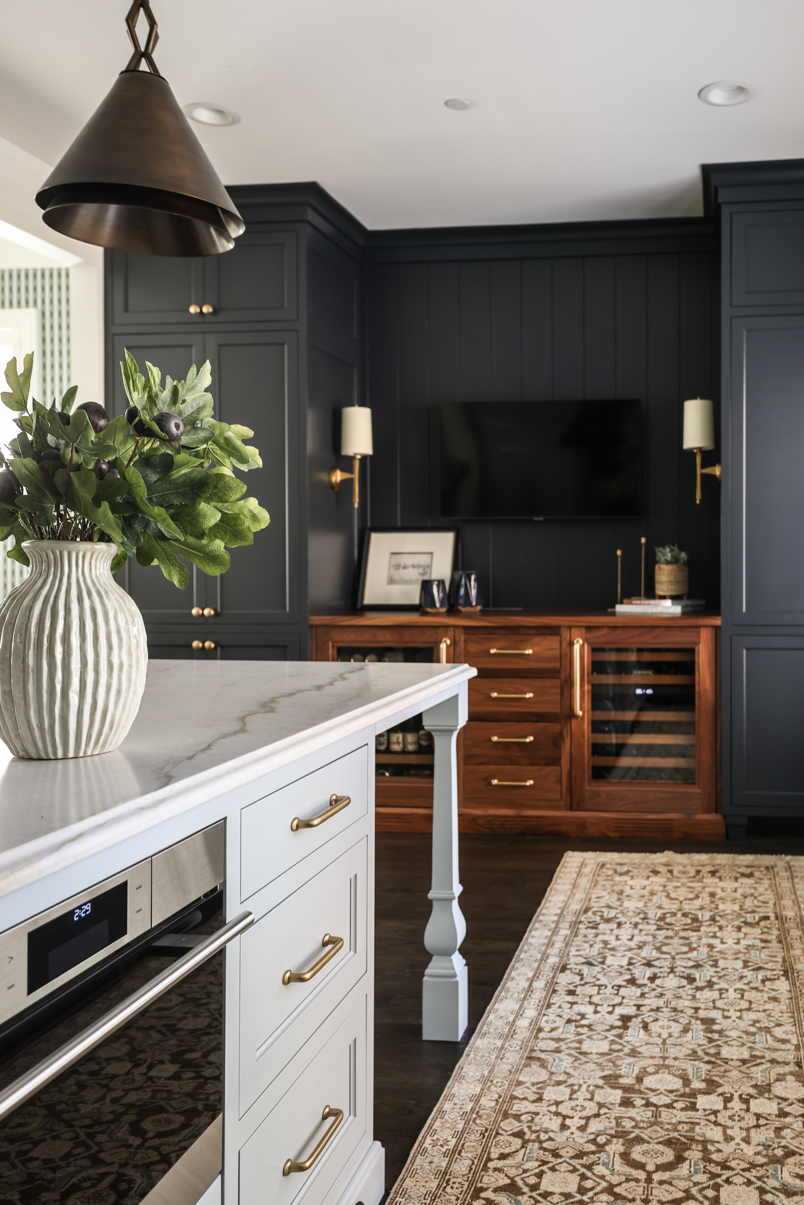 Glen Ellyn Kitchen Reveal - Park and Oak Interior Design